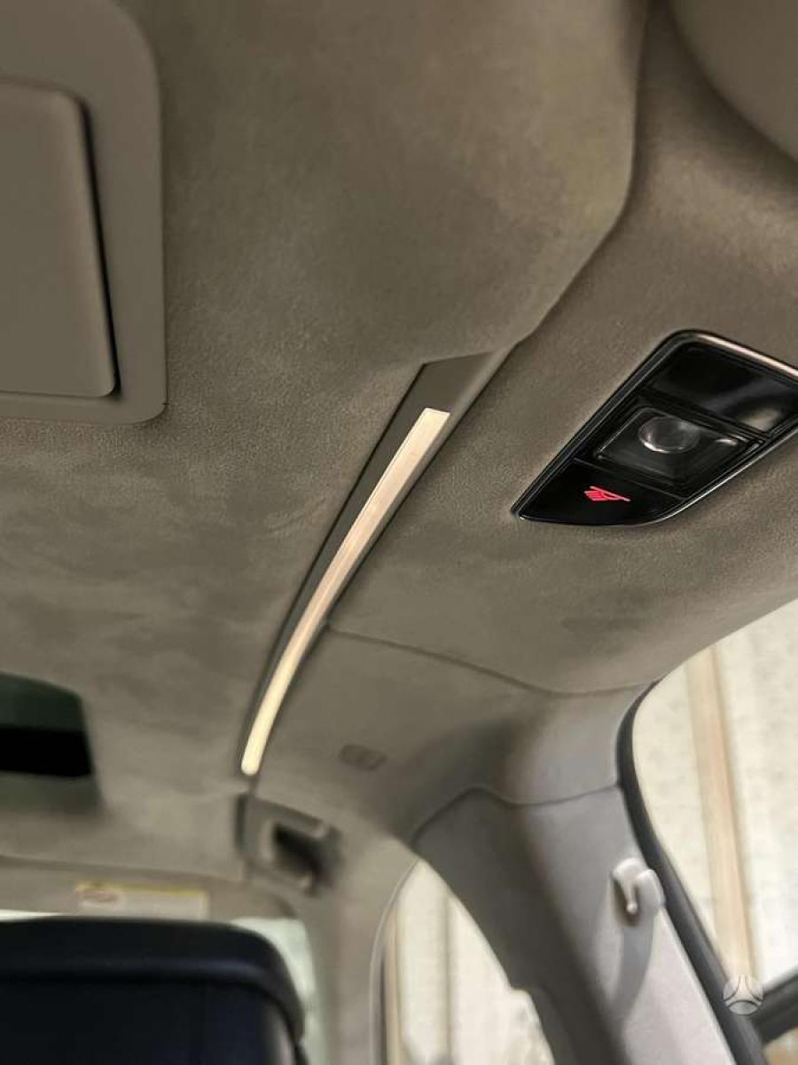 Melns Audi A8 2011 Klaipėda, ar dzinēja tilpumu 6.30 L un nobraukumu 137 tūkst. km par 9999 €, foto 9 vietnē AUTOMOTO.COM.LV