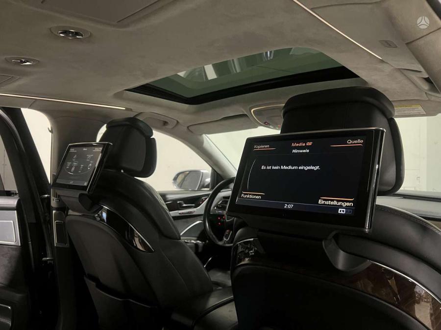 Melns Audi A8 2011 Klaipėda, ar dzinēja tilpumu 6.30 L un nobraukumu 137 tūkst. km par 9999 €, foto 12 vietnē AUTOMOTO.COM.LV