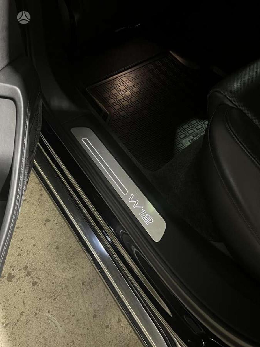 Melns Audi A8 2011 Klaipėda, ar dzinēja tilpumu 6.30 L un nobraukumu 137 tūkst. km par 9999 €, foto 14 vietnē AUTOMOTO.COM.LV