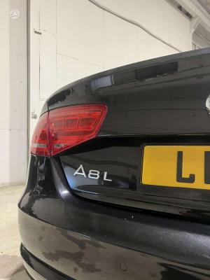 Melns Audi A8 2011 Klaipėda, ar dzinēja tilpumu 6.30 L un nobraukumu 137 tūkst. km par 9999 €, foto 15 vietnē AUTOMOTO.COM.LV