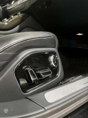 Melns Audi A8 2011 Klaipėda, ar dzinēja tilpumu 6.30 L un nobraukumu 137 tūkst. km par 9999 €, foto 25 vietnē AUTOMOTO.COM.LV