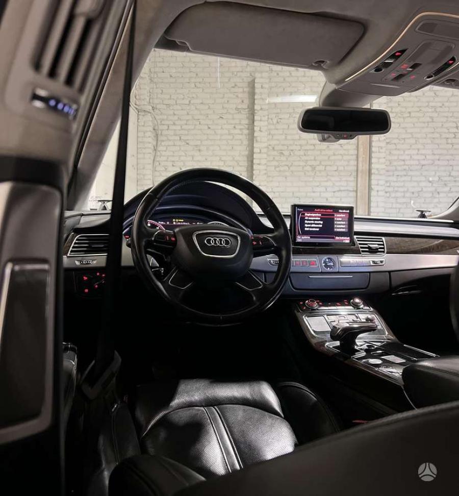 Melns Audi A8 2011 Klaipėda, ar dzinēja tilpumu 6.30 L un nobraukumu 137 tūkst. km par 9999 €, foto 41 vietnē AUTOMOTO.COM.LV