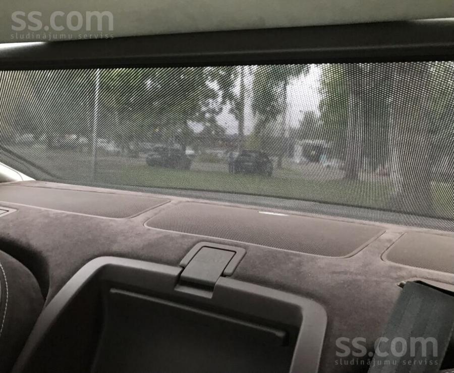 Black Audi A8 2011 in Riga, with an engine capacity of 3.00 L and mileage of 340 thousand km for 12500 €, photo 21 on AUTOMOTO.COM.LV