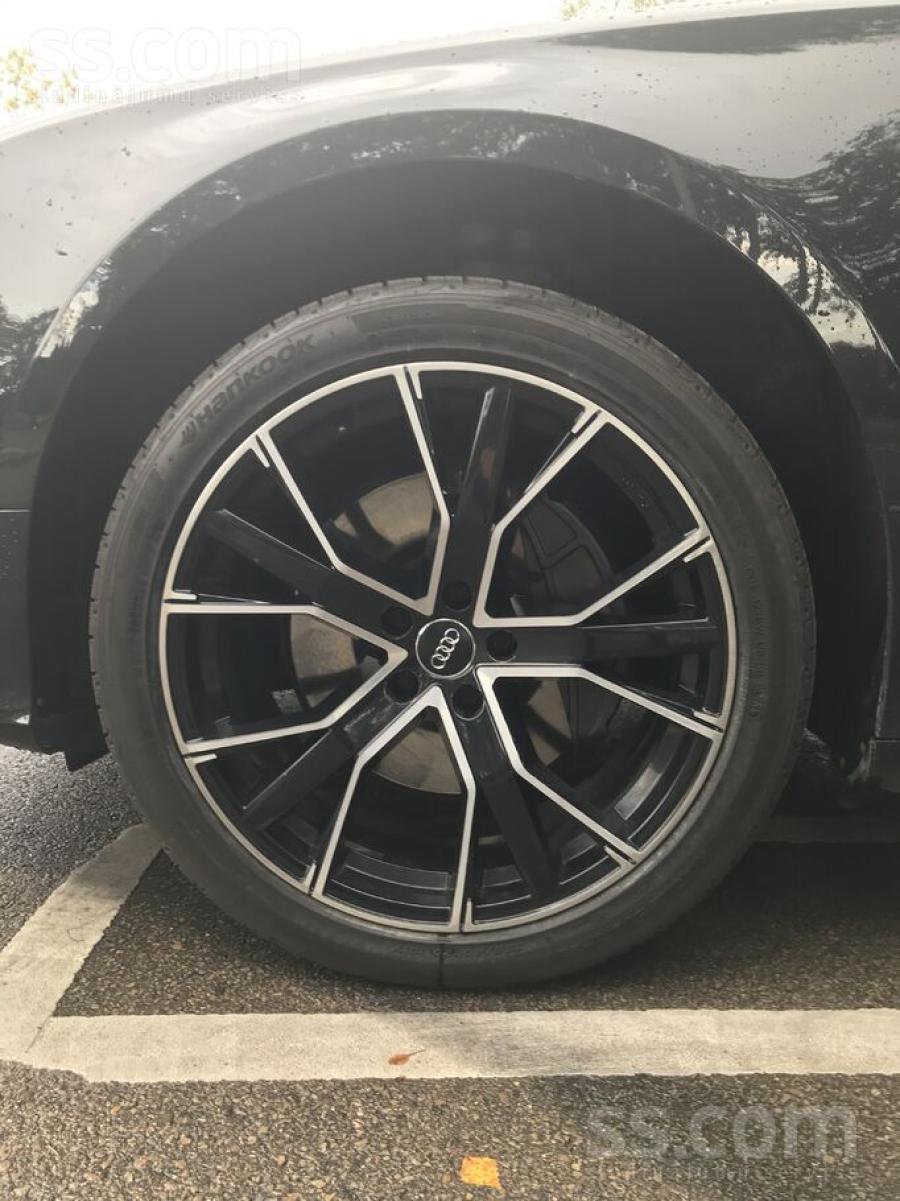 Black Audi A8 2011 in Riga, with an engine capacity of 3.00 L and mileage of 340 thousand km for 12500 €, photo 23 on AUTOMOTO.COM.LV