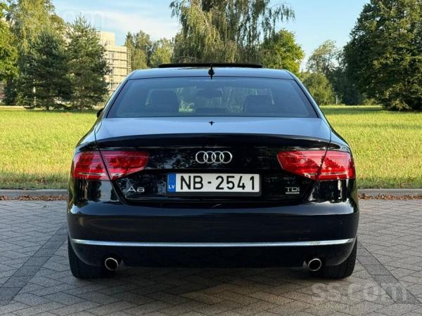 Melns Audi A8 2011 Rīga, ar dzinēja tilpumu 3.00 L un nobraukumu 285 tūkst. km par 9990 €, foto 11 vietnē AUTOMOTO.COM.LV