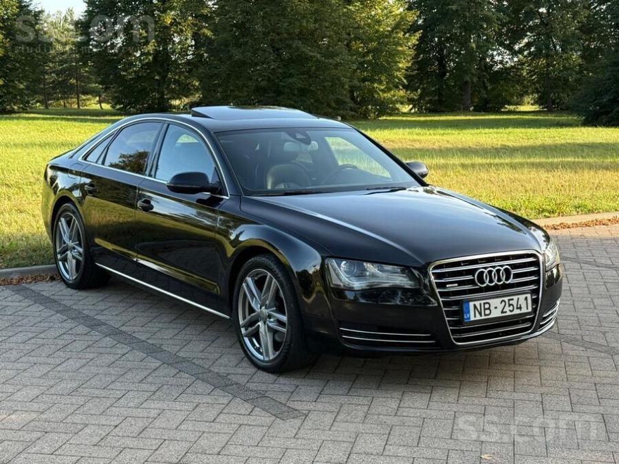 Black Audi A8 2011 in Riga, with an engine capacity of 3.00 L and mileage of 285 thousand km for 8990 €, photo 6 on AUTOMOTO.COM.LV
