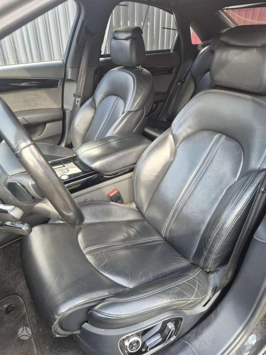 Black Audi A8 2011 in Siauliai, with an engine capacity of 2.97 L and mileage of 391 thousand km for 10500 €, photo 10 on AUTOMOTO.COM.LV