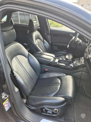 Black Audi A8 2011 in Siauliai, with an engine capacity of 2.97 L and mileage of 391 thousand km for 10500 €, photo 12 on AUTOMOTO.COM.LV