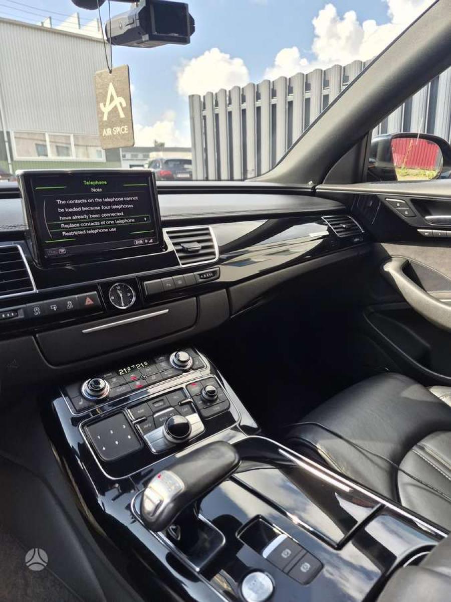 Black Audi A8 2011 in Siauliai, with an engine capacity of 2.97 L and mileage of 391 thousand km for 10500 €, photo 15 on AUTOMOTO.COM.LV