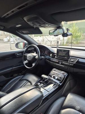Black Audi A8 2011 in Siauliai, with an engine capacity of 2.97 L and mileage of 391 thousand km for 10500 €, photo 16 on AUTOMOTO.COM.LV