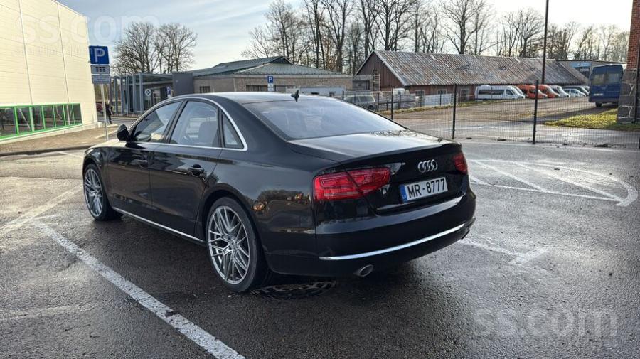 Melns Audi A8 2012 Rīga, ar dzinēja tilpumu 4.20 L un nobraukumu 324 tūkst. km par 14700 €, foto 9 vietnē AUTOMOTO.COM.LV