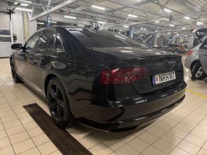 Melns Audi A8 2012 Viļņa, ar dzinēja tilpumu 4.16 L un nobraukumu 160 tūkst. km par 13000 €, foto 4 vietnē AUTOMOTO.COM.LV