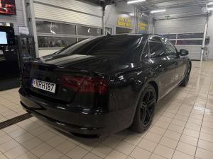 Melns Audi A8 2012 Viļņa, ar dzinēja tilpumu 4.16 L un nobraukumu 160 tūkst. km par 13000 €, foto 5 vietnē AUTOMOTO.COM.LV