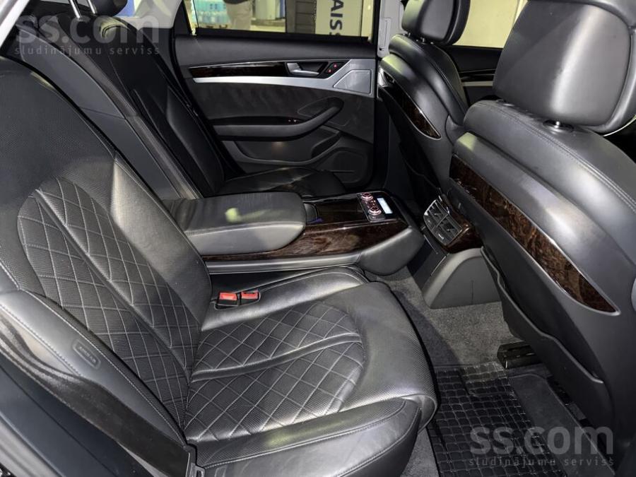 Melns Audi A8 2012 Rīga, ar dzinēja tilpumu 3.00 L un nobraukumu 355 tūkst. km par 13500 €, foto 5 vietnē AUTOMOTO.COM.LV