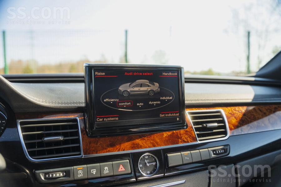 Melns Audi A8 2012 Rīga, ar dzinēja tilpumu 3.00 L un nobraukumu 348 tūkst. km par 15990 €, foto 23 vietnē AUTOMOTO.COM.LV