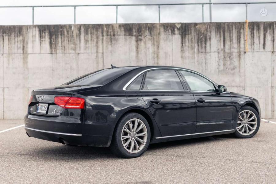 Black Audi A8 2012 in Vilnius, with an engine capacity of 4.16 L and mileage of 217 thousand km for 11500 €, photo 7 on AUTOMOTO.COM.LV