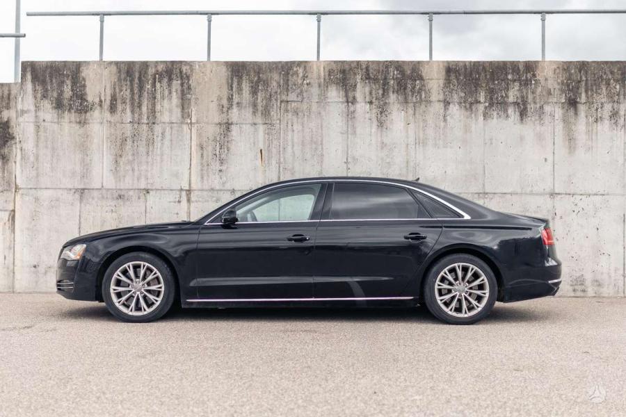 Black Audi A8 2012 in Vilnius, with an engine capacity of 4.16 L and mileage of 217 thousand km for 11500 €, photo 11 on AUTOMOTO.COM.LV