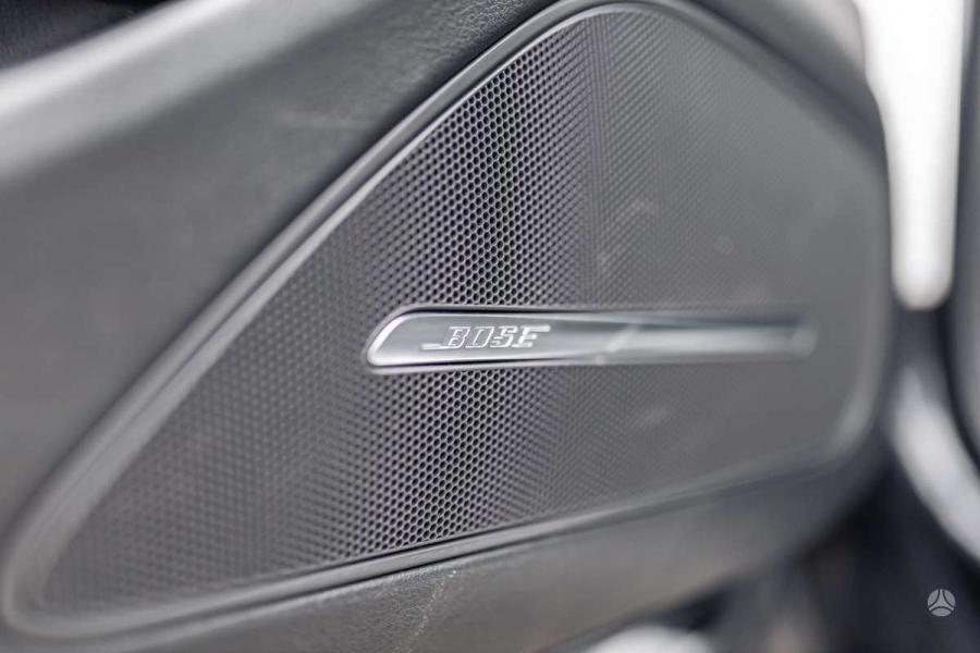 Black Audi A8 2012 in Vilnius, with an engine capacity of 4.16 L and mileage of 217 thousand km for 11500 €, photo 14 on AUTOMOTO.COM.LV