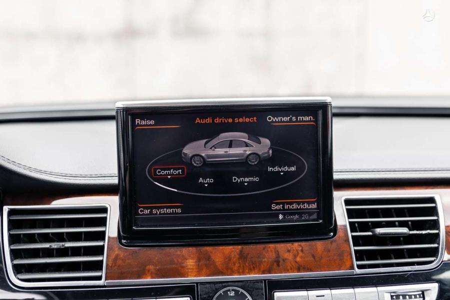 Black Audi A8 2012 in Vilnius, with an engine capacity of 4.16 L and mileage of 217 thousand km for 11500 €, photo 22 on AUTOMOTO.COM.LV