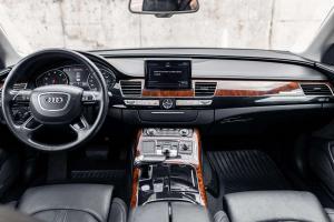 Black Audi A8 2012 in Vilnius, with an engine capacity of 4.16 L and mileage of 217 thousand km for 11500 €, photo 31 on AUTOMOTO.COM.LV