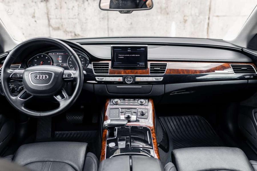 Black Audi A8 2012 in Vilnius, with an engine capacity of 4.16 L and mileage of 217 thousand km for 11500 €, photo 31 on AUTOMOTO.COM.LV