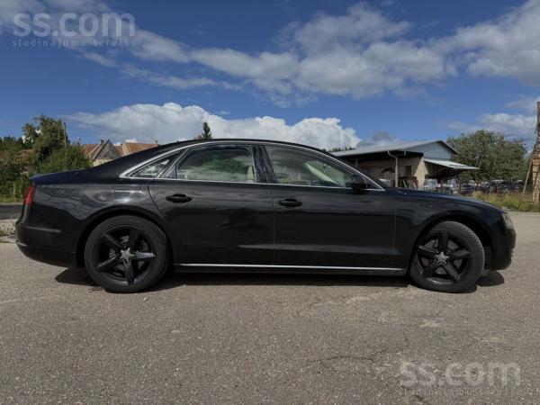 Black Audi A8 2012 in Tukums, with an engine capacity of 3.00 L and mileage of 269 thousand km for 8600 €, photo 7 on AUTOMOTO.COM.LV