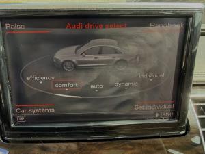 Melns Audi A8 2012 Tukums, ar dzinēja tilpumu 3.00 L un nobraukumu 269 tūkst. km par 8600 €, foto 23 vietnē AUTOMOTO.COM.LV