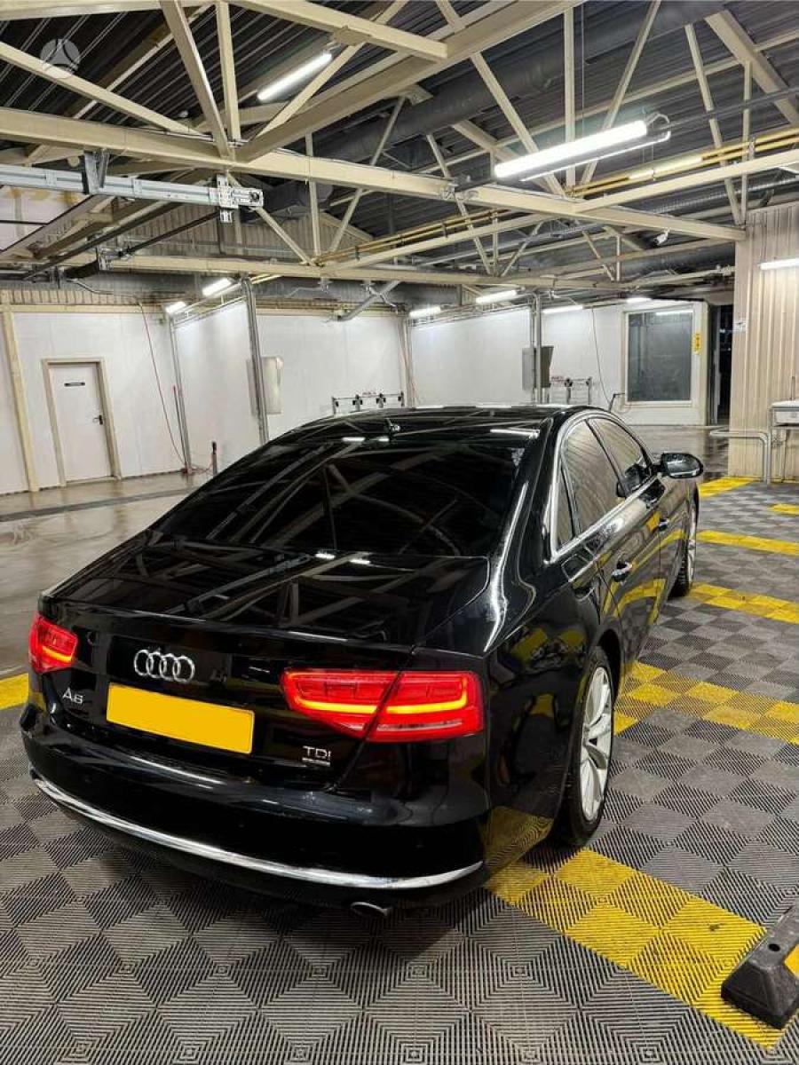 Melns Audi A8 2012 Šauļi, ar dzinēja tilpumu 2.97 L un nobraukumu 169 tūkst. km par 5700 €, foto 5 vietnē AUTOMOTO.COM.LV