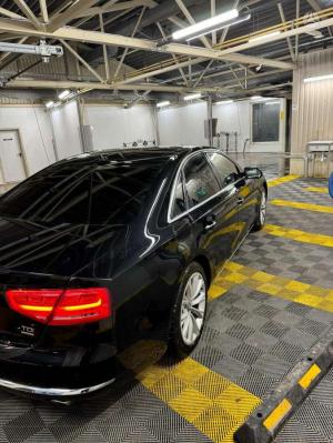 Melns Audi A8 2012 Šauļi, ar dzinēja tilpumu 2.97 L un nobraukumu 169 tūkst. km par 5700 €, foto 7 vietnē AUTOMOTO.COM.LV