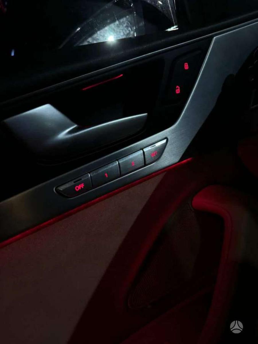 Melns Audi A8 2012 Šauļi, ar dzinēja tilpumu 2.97 L un nobraukumu 169 tūkst. km par 5700 €, foto 13 vietnē AUTOMOTO.COM.LV