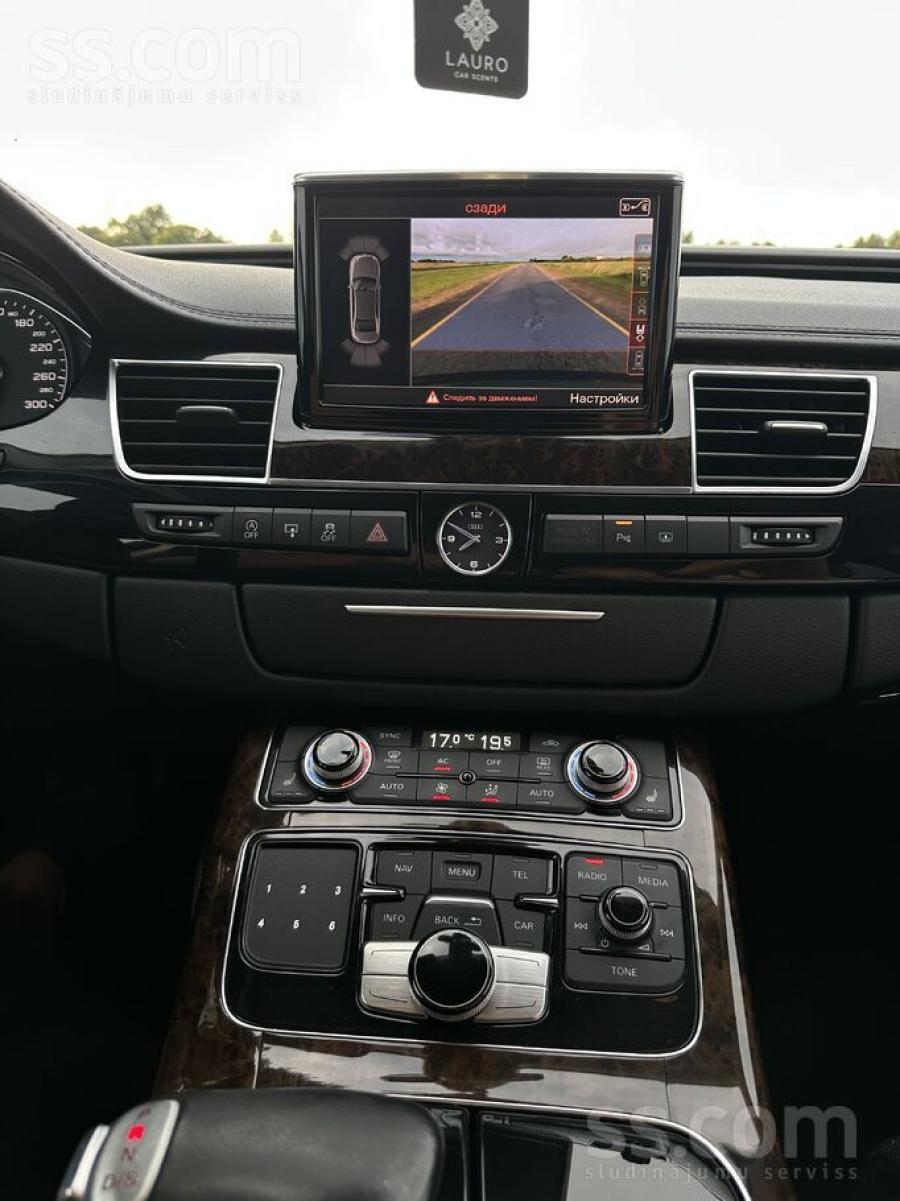 Black Audi A8 2012 in Ventspils, with an engine capacity of 3.00 L and mileage of 272 thousand km for 15500 €, photo 15 on AUTOMOTO.COM.LV