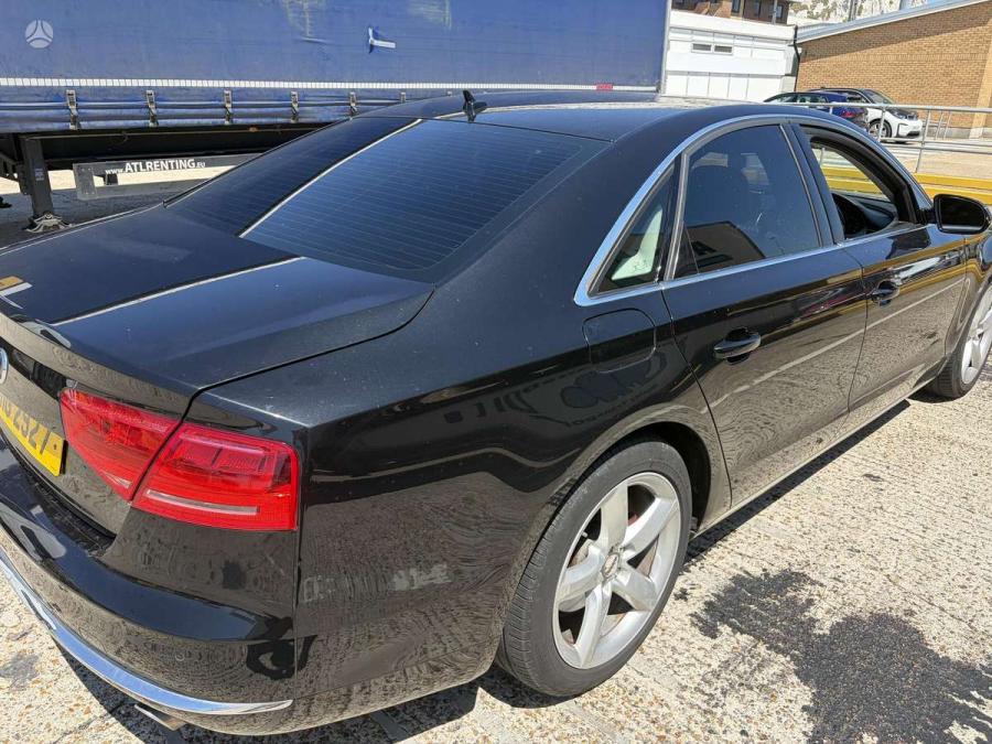 Melns Audi A8 2012 Raseiniai, ar dzinēja tilpumu 2.97 L un nobraukumu 250 tūkst. km par 5400 €, foto 5 vietnē AUTOMOTO.COM.LV