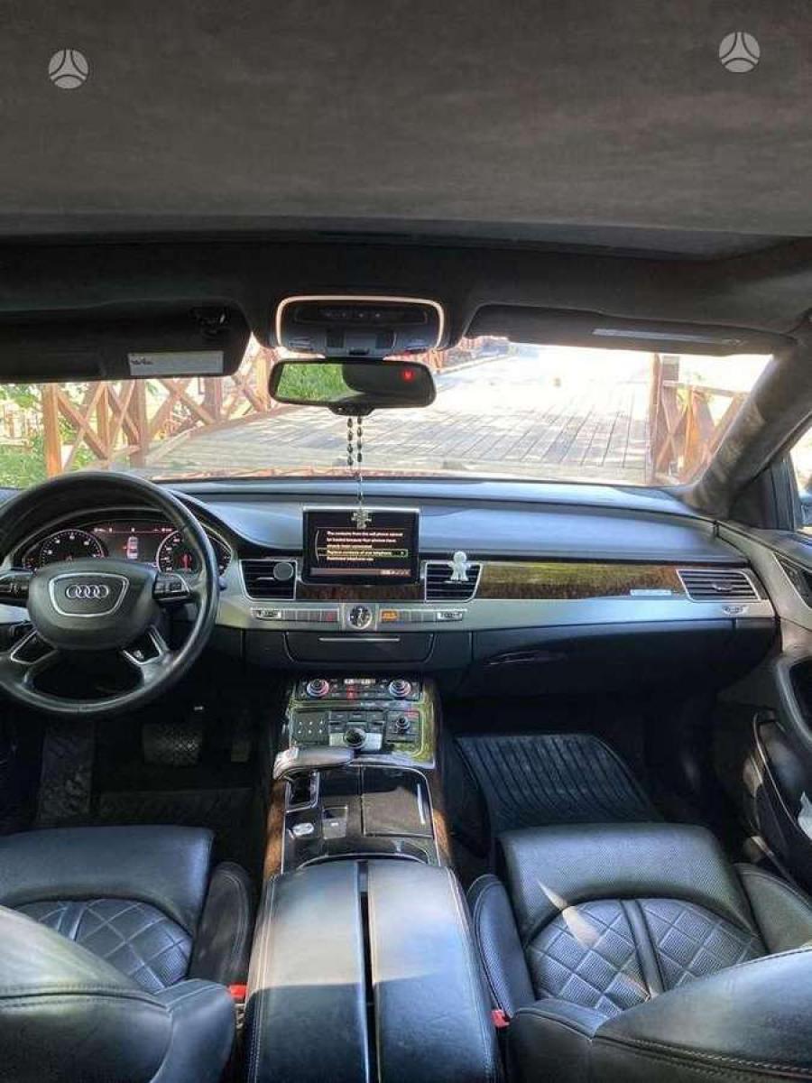 Black Audi A8 2012 in Klaipeda, with an engine capacity of 4.16 L and mileage of 235 thousand km for 9900 €, photo 9 on AUTOMOTO.COM.LV