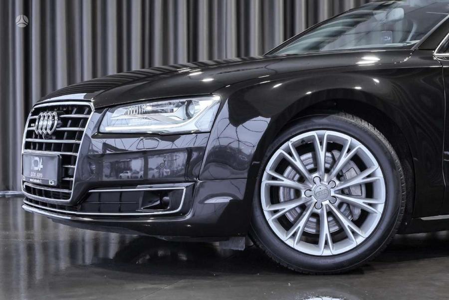 Melns Audi A8 2013 Marijampole, ar dzinēja tilpumu 2.97 L un nobraukumu 289 tūkst. km par 14950 €, foto 6 vietnē AUTOMOTO.COM.LV