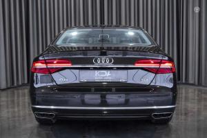 Melns Audi A8 2013 Marijampole, ar dzinēja tilpumu 2.97 L un nobraukumu 289 tūkst. km par 14950 €, foto 10 vietnē AUTOMOTO.COM.LV
