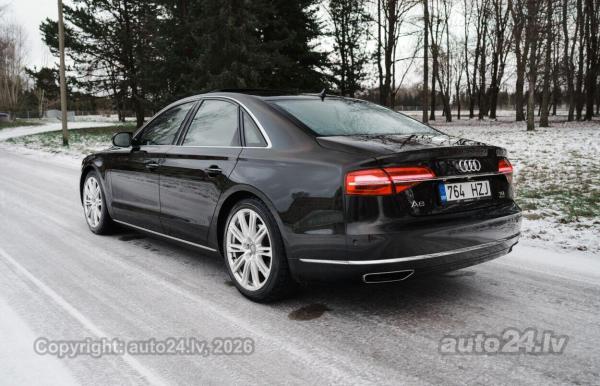 Black Audi A8 2013 in Tartu, with an engine capacity of 3.00 L and mileage of 290 thousand km for 18590 €, photo 4 on AUTOMOTO.COM.LV