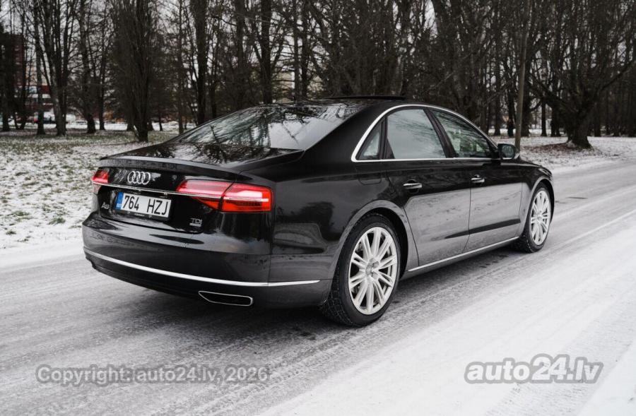 Black Audi A8 2013 in Tartu, with an engine capacity of 3.00 L and mileage of 290 thousand km for 18590 €, photo 6 on AUTOMOTO.COM.LV
