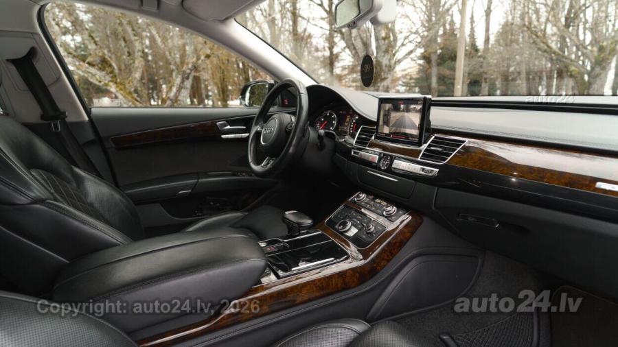Black Audi A8 2013 in Tartu, with an engine capacity of 3.00 L and mileage of 290 thousand km for 18590 €, photo 9 on AUTOMOTO.COM.LV