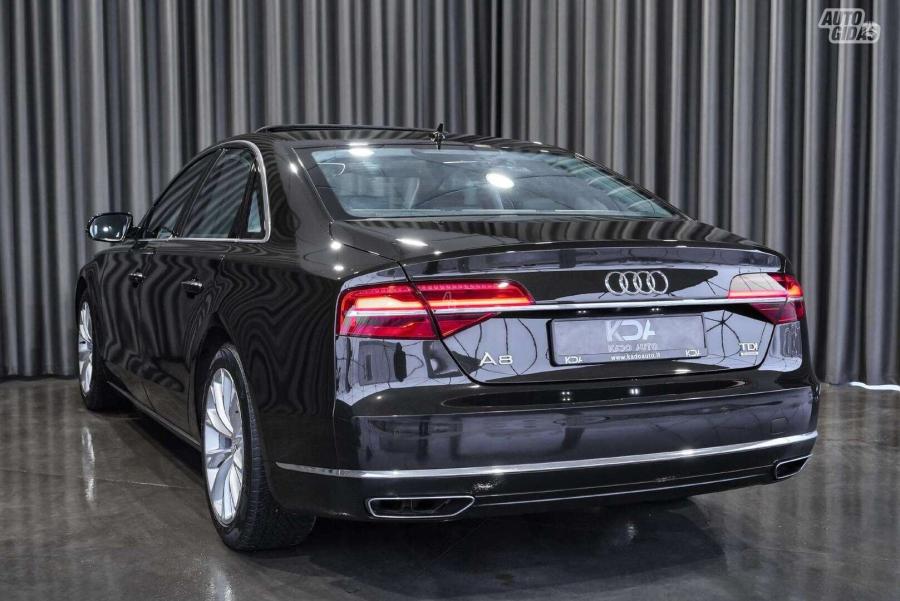 Black Audi A8 2013 in Marijampole, with an engine capacity of 3.00 L and mileage of 289 thousand km for 14950 €, photo 9 on AUTOMOTO.COM.LV