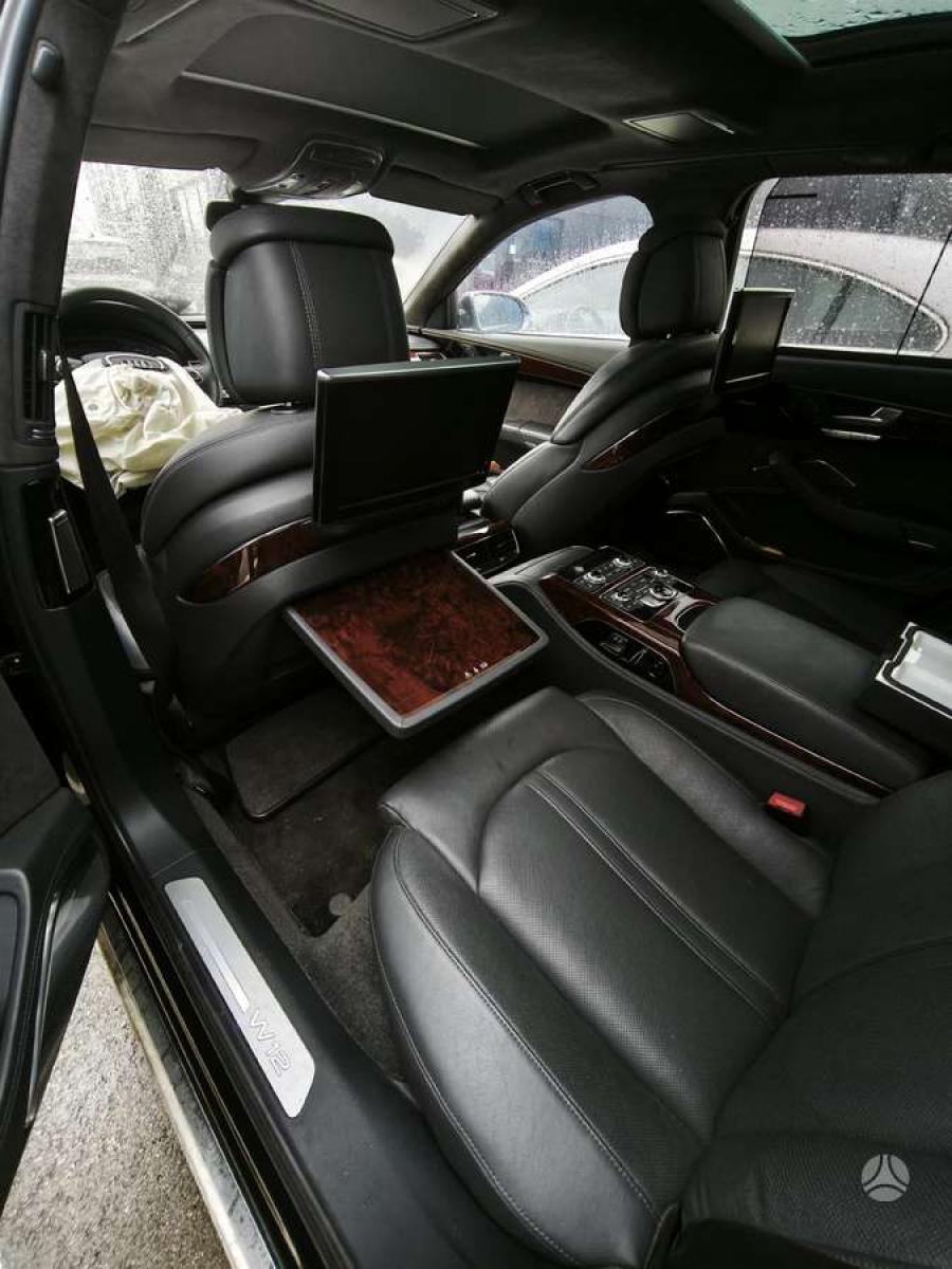 Black Audi A8 2013 in Kaunas, with an engine capacity of 6.30 L and mileage of 270 thousand km for 10500 €, photo 7 on AUTOMOTO.COM.LV