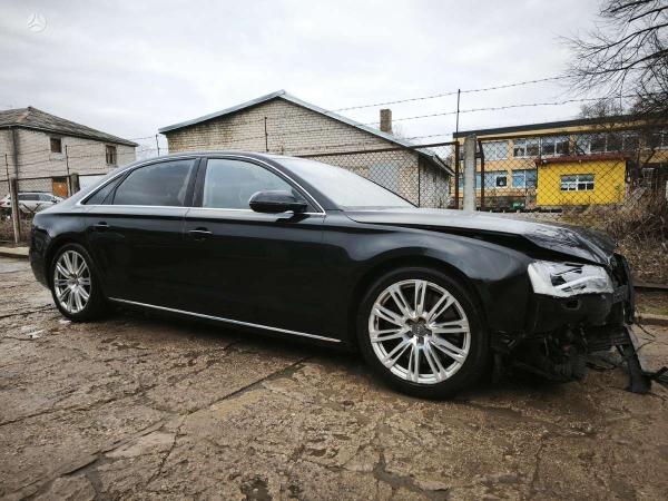 Melns Audi A8 2013 Kauņa, ar dzinēja tilpumu 6.30 L un nobraukumu 270 tūkst. km par 10500 €, foto 8 vietnē AUTOMOTO.COM.LV