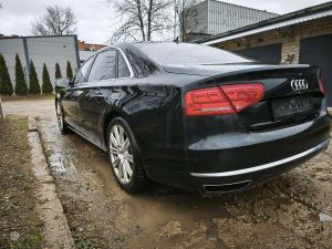 Black Audi A8 2013 in Kaunas, with an engine capacity of 6.30 L and mileage of 270 thousand km for 10500 €, photo 10 on AUTOMOTO.COM.LV