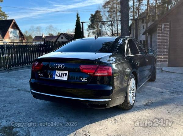 Black Audi A8 2013 in Tallinn, with an engine capacity of 4.00 L and mileage of 166 thousand km for 15000 €, photo 2 on AUTOMOTO.COM.LV