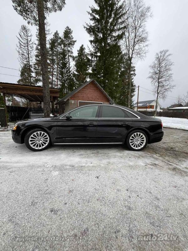 Black Audi A8 2013 in Tallinn, with an engine capacity of 4.00 L and mileage of 166 thousand km for 15000 €, photo 9 on AUTOMOTO.COM.LV
