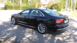 Black Audi A8 2013 in Taurage, with an engine capacity of 3.00 L and mileage of 271 thousand km for 11900 €, photo 8 on AUTOMOTO.COM.LV