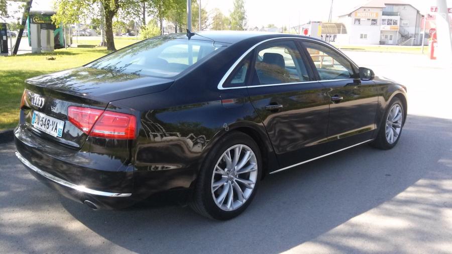 Black Audi A8 2013 in Taurage, with an engine capacity of 3.00 L and mileage of 271 thousand km for 11900 €, photo 12 on AUTOMOTO.COM.LV