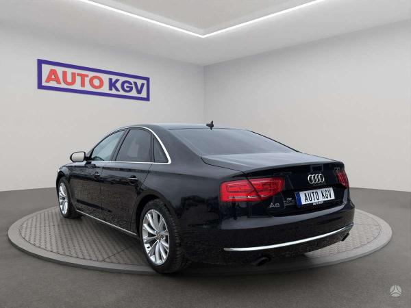 Black Audi A8 2013 in Kaunas, with an engine capacity of 3.00 L and mileage of 280 thousand km for 11799 €, photo 4 on AUTOMOTO.COM.LV