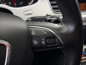 Black Audi A8 2013 in Kaunas, with an engine capacity of 3.00 L and mileage of 280 thousand km for 11799 €, photo 20 on AUTOMOTO.COM.LV