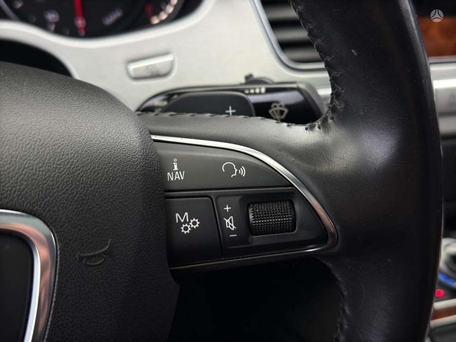Melns Audi A8 2013 Kauņa, ar dzinēja tilpumu 3.00 L un nobraukumu 280 tūkst. km par 11799 €, foto 20 vietnē AUTOMOTO.COM.LV