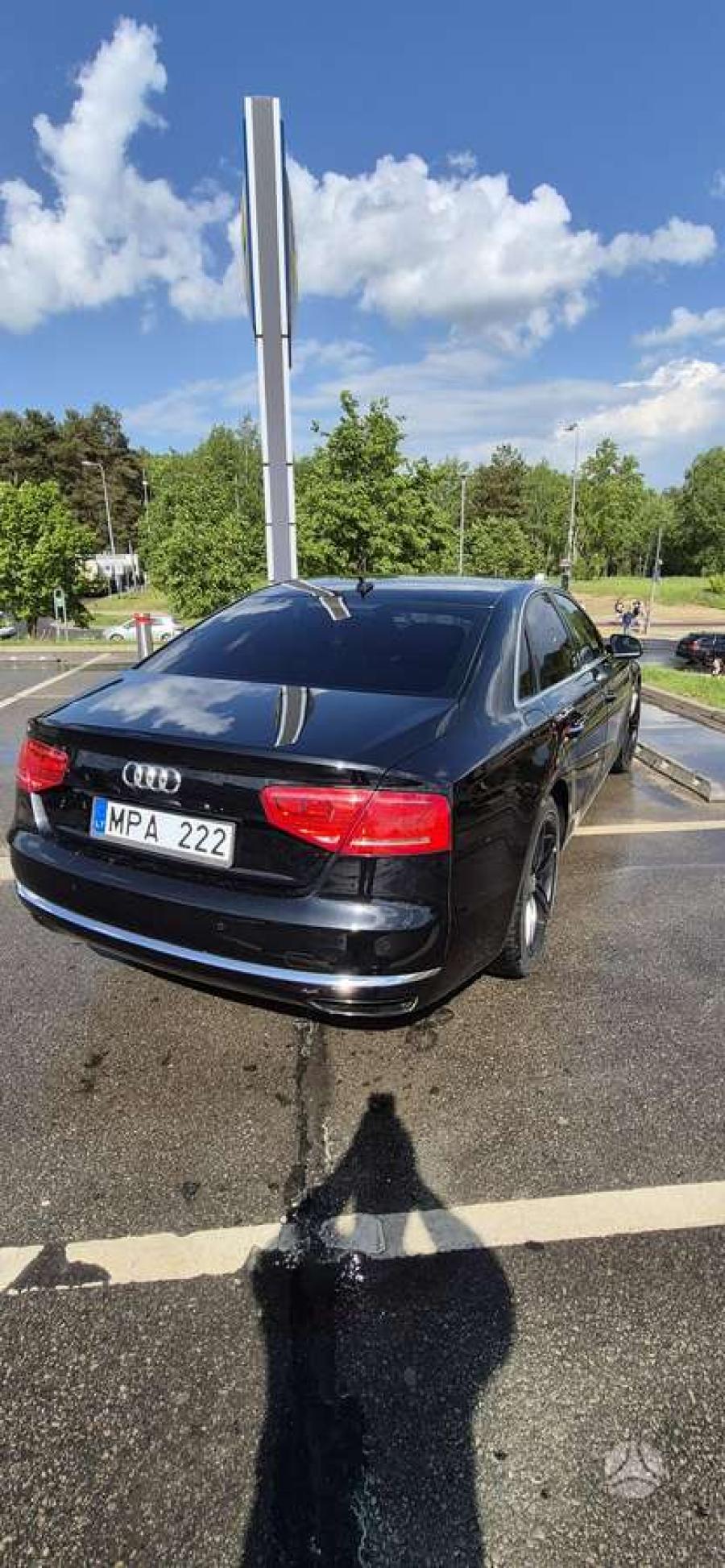 Melns Audi A8 2013 Viļņa, ar dzinēja tilpumu 4.00 L un nobraukumu 215 tūkst. km par 11500 €, foto 3 vietnē AUTOMOTO.COM.LV